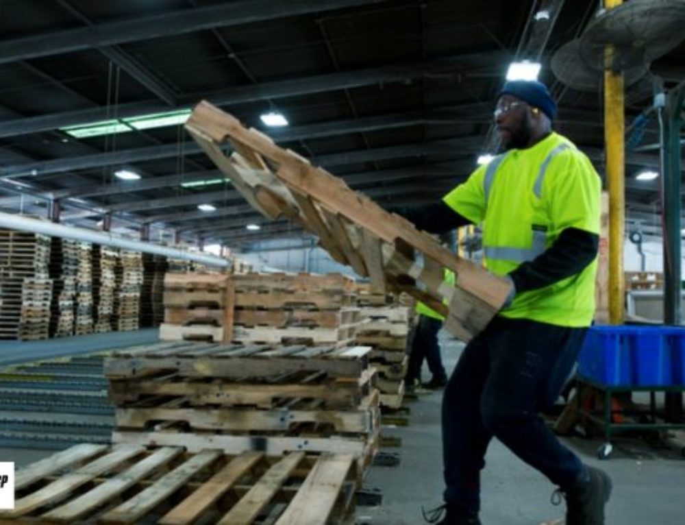 6 Tips On Safely Handling Wooden Pallets - Wooden Pallet Recycling Minneapolis Minnesota MN ...